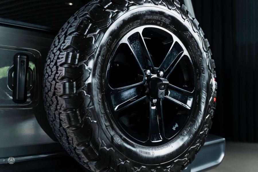 Pelēks Jeep Wrangler 2021 Viļņa, ar dzinēja tilpumu 2.99 L un nobraukumu 42 tūkst. km par 45000 €, foto 10 vietnē AUTOMOTO.COM.LV