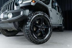 Pelēks Jeep Wrangler 2021 Viļņa, ar dzinēja tilpumu 2.99 L un nobraukumu 42 tūkst. km par 45000 €, foto 16 vietnē AUTOMOTO.COM.LV