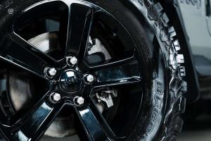 Pelēks Jeep Wrangler 2021 Viļņa, ar dzinēja tilpumu 2.99 L un nobraukumu 42 tūkst. km par 45000 €, foto 17 vietnē AUTOMOTO.COM.LV