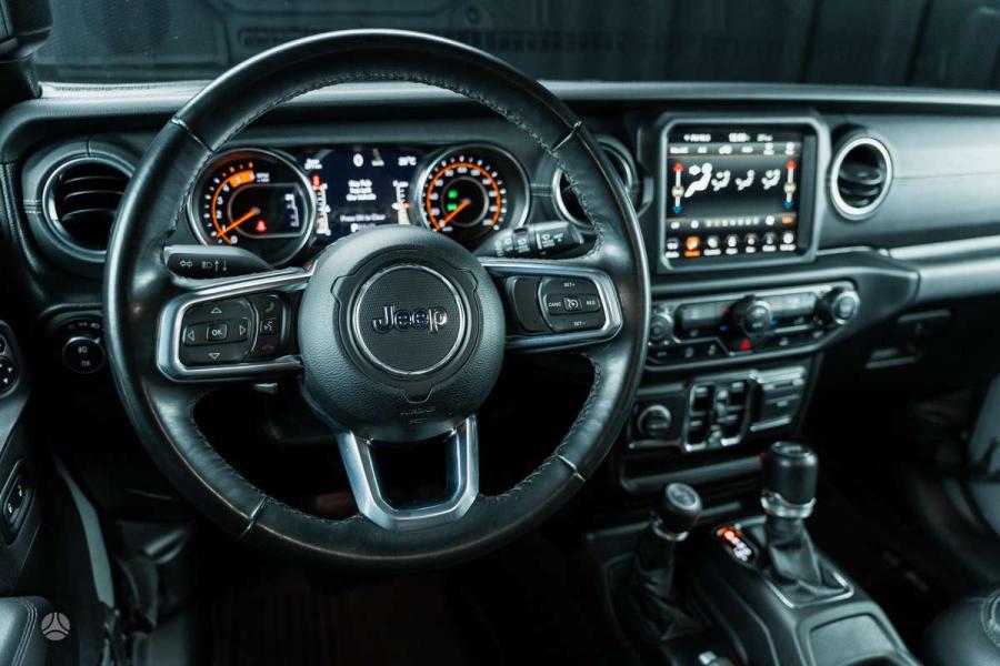 Pelēks Jeep Wrangler 2021 Viļņa, ar dzinēja tilpumu 2.99 L un nobraukumu 42 tūkst. km par 45000 €, foto 30 vietnē AUTOMOTO.COM.LV