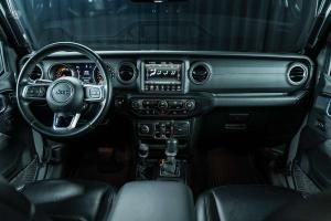 Pelēks Jeep Wrangler 2021 Viļņa, ar dzinēja tilpumu 2.99 L un nobraukumu 42 tūkst. km par 45000 €, foto 33 vietnē AUTOMOTO.COM.LV