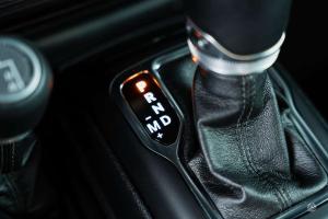 Pelēks Jeep Wrangler 2021 Viļņa, ar dzinēja tilpumu 2.99 L un nobraukumu 42 tūkst. km par 45000 €, foto 39 vietnē AUTOMOTO.COM.LV