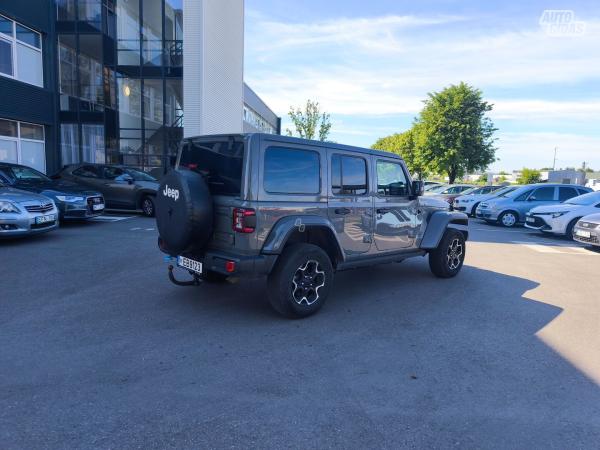 Grey Jeep Wrangler 2022 in Kaunas, with an engine capacity of 2.00 L and mileage of 72 thousand km for 51999 €, photo 6 on AUTOMOTO.COM.LV