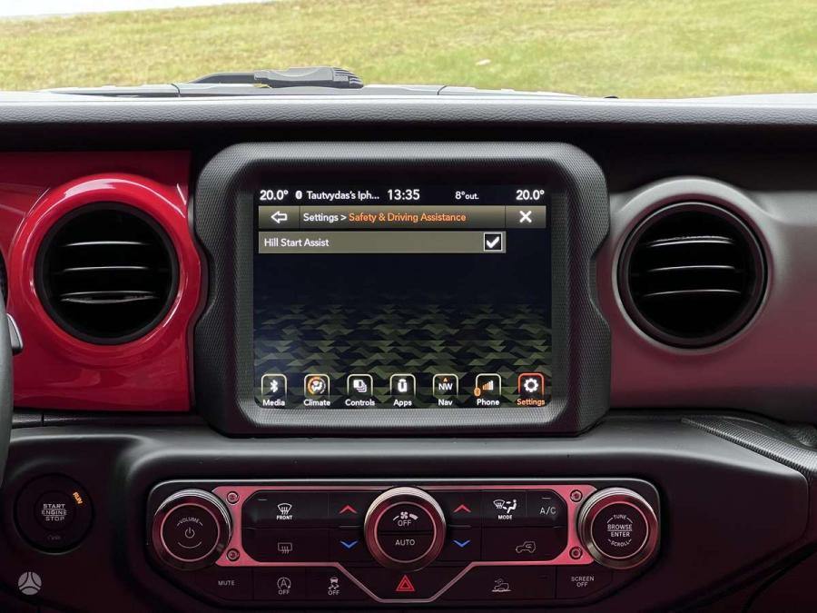Pelēks Jeep Wrangler 2022 Viļņa, ar dzinēja tilpumu 3.00 L un nobraukumu 30 tūkst. km par 48500 €, foto 32 vietnē AUTOMOTO.COM.LV