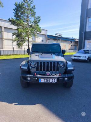Grey Jeep Wrangler 2022 in Kaunas, with an engine capacity of 2.00 L and mileage of 74 thousand km for 46950 €, photo 3 on AUTOMOTO.COM.LV