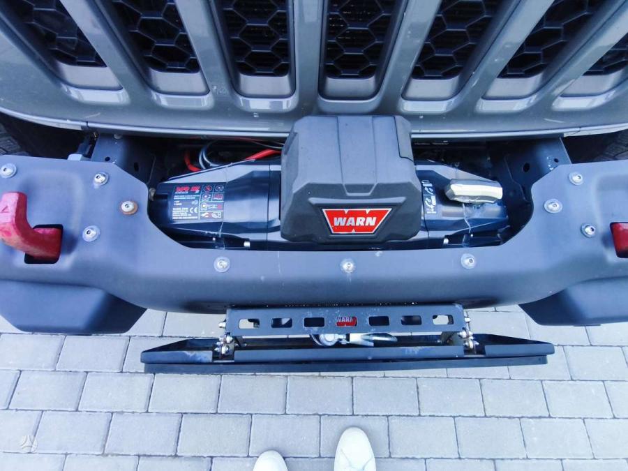 Grey Jeep Wrangler 2022 in Kaunas, with an engine capacity of 2.00 L and mileage of 74 thousand km for 46950 €, photo 8 on AUTOMOTO.COM.LV