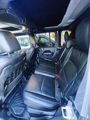 Grey Jeep Wrangler 2022 in Kaunas, with an engine capacity of 2.00 L and mileage of 74 thousand km for 46950 €, photo 9 on AUTOMOTO.COM.LV