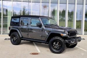 Grey Jeep Wrangler 2024 in Vilnius, with an engine capacity of 3.60 L and mileage of 15 thousand km for 37999 €, photo 5 on AUTOMOTO.COM.LV