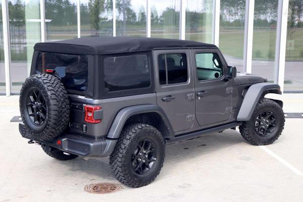 Pelēks Jeep Wrangler 2024 Viļņa, ar dzinēja tilpumu 3.60 L un nobraukumu 15 tūkst. km par 37999 €, foto 9 vietnē AUTOMOTO.COM.LV