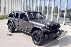 Grey Jeep Wrangler 2024 in Vilnius, with an engine capacity of 3.60 L and mileage of 15 thousand km for 37999 €, photo 11 on AUTOMOTO.COM.LV
