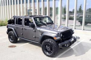 Grey Jeep Wrangler 2024 in Vilnius, with an engine capacity of 3.60 L and mileage of 15 thousand km for 37999 €, photo 14 on AUTOMOTO.COM.LV