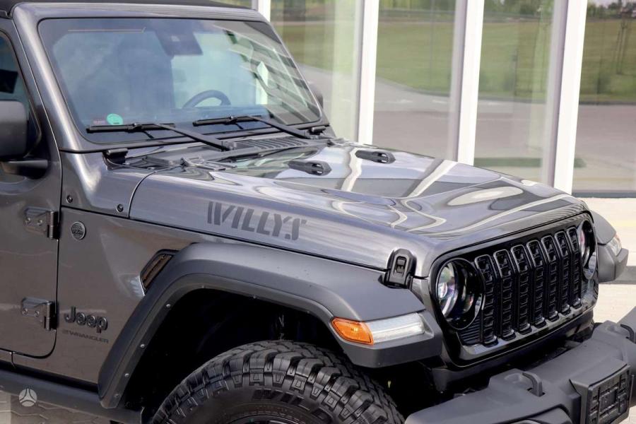 Grey Jeep Wrangler 2024 in Vilnius, with an engine capacity of 3.60 L and mileage of 15 thousand km for 37999 €, photo 15 on AUTOMOTO.COM.LV