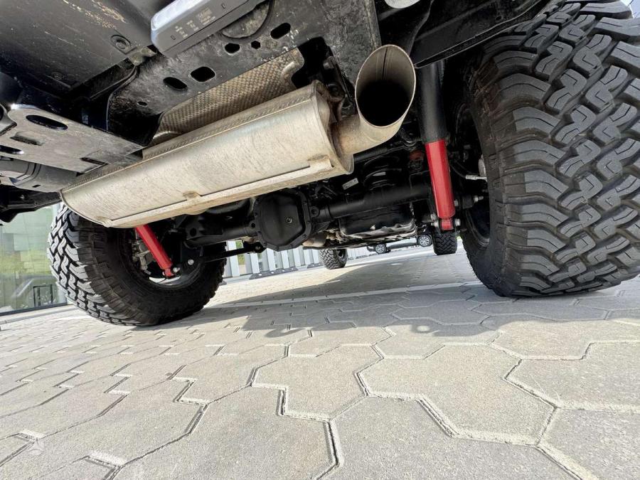 Grey Jeep Wrangler 2024 in Vilnius, with an engine capacity of 3.60 L and mileage of 15 thousand km for 37999 €, photo 39 on AUTOMOTO.COM.LV