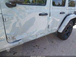 Pelēks Jeep Wrangler 2024 Klaipėda, ar dzinēja tilpumu 2.00 L un nobraukumu 72 tūkst. km par 19500 €, foto 7 vietnē AUTOMOTO.COM.LV
