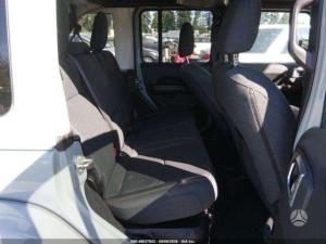 Pelēks Jeep Wrangler 2024 Klaipėda, ar dzinēja tilpumu 2.00 L un nobraukumu 72 tūkst. km par 19500 €, foto 9 vietnē AUTOMOTO.COM.LV