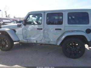 Pelēks Jeep Wrangler 2024 Klaipėda, ar dzinēja tilpumu 2.00 L un nobraukumu 72 tūkst. km par 19500 €, foto 15 vietnē AUTOMOTO.COM.LV