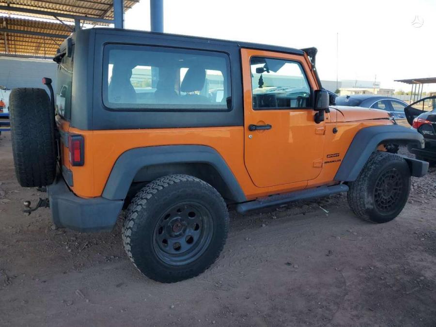 Orange Jeep Wrangler 2012 in Klaipeda, with an engine capacity of 3.60 L and mileage of 185 thousand km for 12200 €, photo 3 on AUTOMOTO.COM.LV