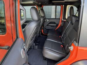 Orange Jeep Wrangler 2019 in Vilnius, with an engine capacity of 2.20 L and mileage of 119 thousand km for 34950 €, photo 8 on AUTOMOTO.COM.LV