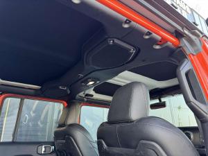 Orange Jeep Wrangler 2019 in Vilnius, with an engine capacity of 2.20 L and mileage of 119 thousand km for 34950 €, photo 10 on AUTOMOTO.COM.LV