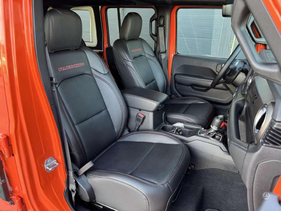 Orange Jeep Wrangler 2019 in Vilnius, with an engine capacity of 2.20 L and mileage of 119 thousand km for 34950 €, photo 11 on AUTOMOTO.COM.LV