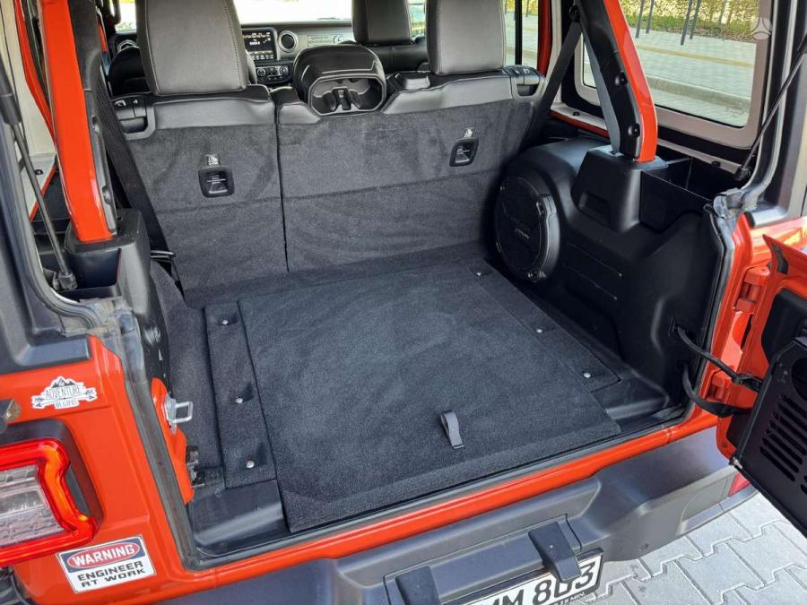 Orange Jeep Wrangler 2019 in Vilnius, with an engine capacity of 2.20 L and mileage of 119 thousand km for 34950 €, photo 20 on AUTOMOTO.COM.LV