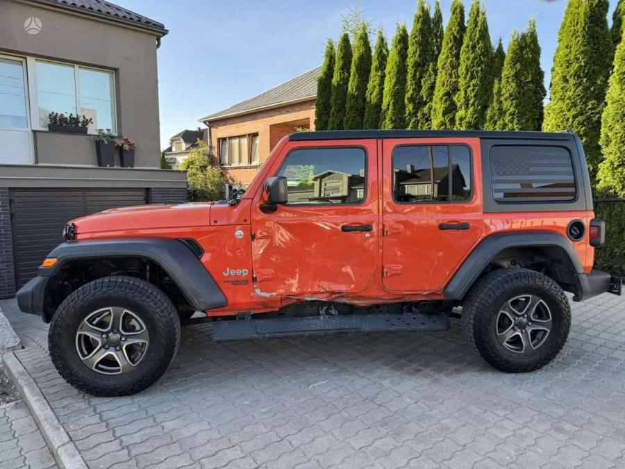 Oranžs Jeep Wrangler 2019 Šauļi, ar dzinēja tilpumu 3.60 L un nobraukumu 200 tūkst. km par 12950 €, foto 8 vietnē AUTOMOTO.COM.LV