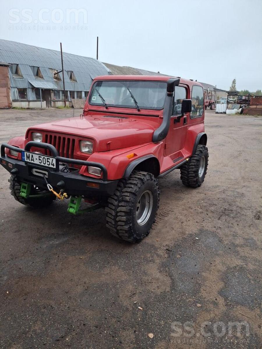 Red Jeep Wrangler 1993 in Limbazi, with an engine capacity of 4.00 L and mileage of 0 thousand km for 6500 €, photo 1 on AUTOMOTO.COM.LV