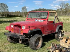 Sarkans Jeep Wrangler 1990 Tallina, ar dzinēja tilpumu 4.20 L un nobraukumu 115 tūkst. km par 3300 €, foto  vietnē AUTOMOTO.COM.LV