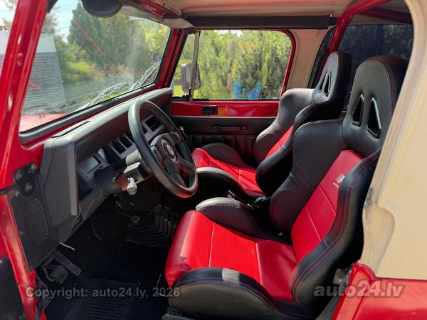 Sarkans Jeep Wrangler 1993 Tallina, ar dzinēja tilpumu 2.50 L un nobraukumu 0 tūkst. km par 6990 €, foto 7 vietnē AUTOMOTO.COM.LV