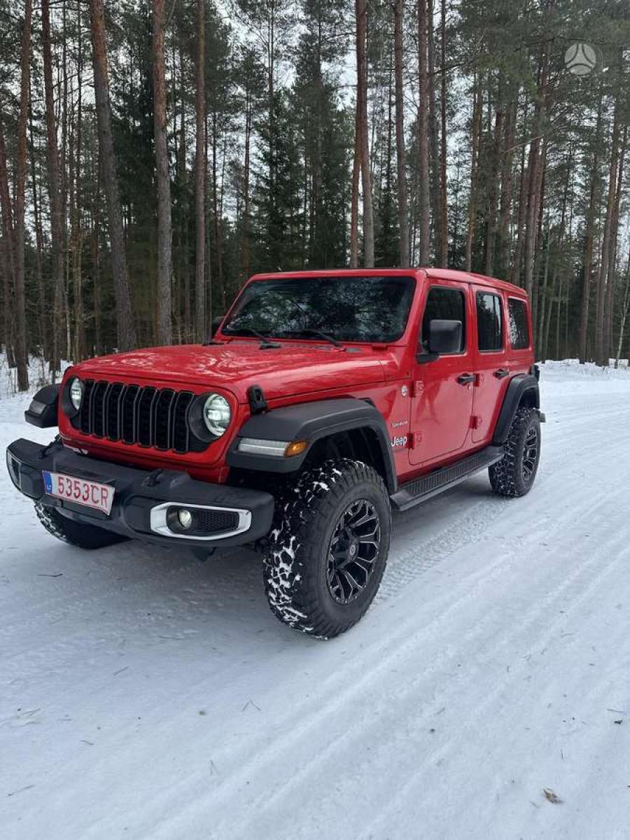 Red Jeep Wrangler 2018 in Vilnius, with an engine capacity of 2.00 L and mileage of 160 thousand km for 28500 €, photo 2 on AUTOMOTO.COM.LV