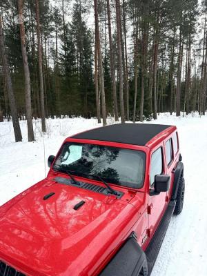 Red Jeep Wrangler 2018 in Vilnius, with an engine capacity of 2.00 L and mileage of 160 thousand km for 28500 €, photo 8 on AUTOMOTO.COM.LV