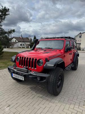 Sarkans Jeep Wrangler 2018 Viļņa, ar dzinēja tilpumu 3.60 L un nobraukumu 123 tūkst. km par 35000 €, foto 2 vietnē AUTOMOTO.COM.LV
