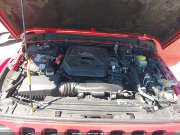Red Jeep Wrangler 2018 in Klaipeda, with an engine capacity of 2.00 L and mileage of 187 thousand km for 10200 €, photo 10 on AUTOMOTO.COM.LV