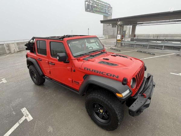 Red Jeep Wrangler 2020 in Vilnius, with an engine capacity of 3.60 L and mileage of 93 thousand km for 33500 €, photo 2 on AUTOMOTO.COM.LV