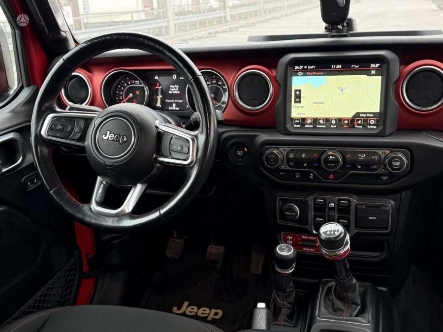 Sarkans Jeep Wrangler 2020 Viļņa, ar dzinēja tilpumu 3.60 L un nobraukumu 93 tūkst. km par 33500 €, foto 15 vietnē AUTOMOTO.COM.LV