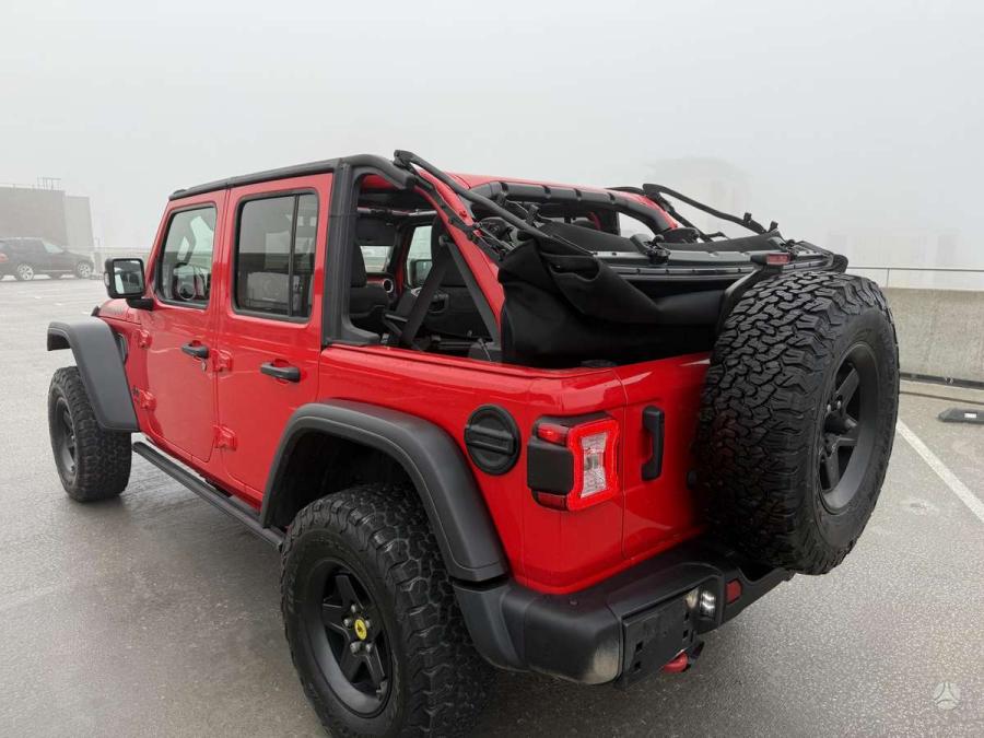 Sarkans Jeep Wrangler 2020 Viļņa, ar dzinēja tilpumu 3.60 L un nobraukumu 93 tūkst. km par 32900 €, foto 6 vietnē AUTOMOTO.COM.LV