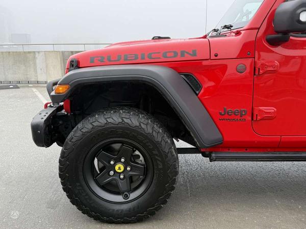 Red Jeep Wrangler 2020 in Vilnius, with an engine capacity of 3.60 L and mileage of 93 thousand km for 32900 €, photo 8 on AUTOMOTO.COM.LV
