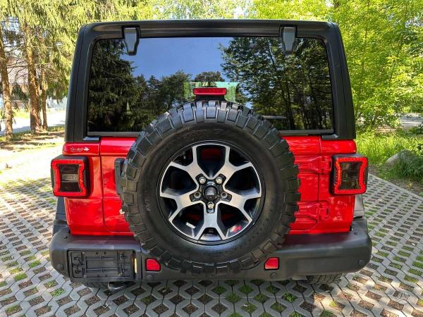 Red Jeep Wrangler 2020 in Vilnius, with an engine capacity of 2.00 L and mileage of 59 thousand km for 24900 €, photo 7 on AUTOMOTO.COM.LV