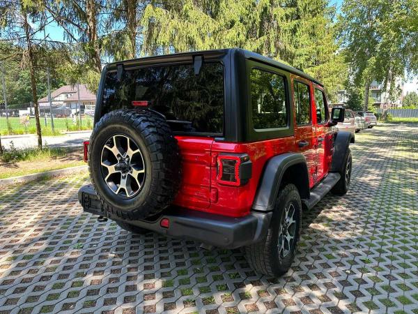 Red Jeep Wrangler 2020 in Vilnius, with an engine capacity of 2.00 L and mileage of 59 thousand km for 24900 €, photo 8 on AUTOMOTO.COM.LV
