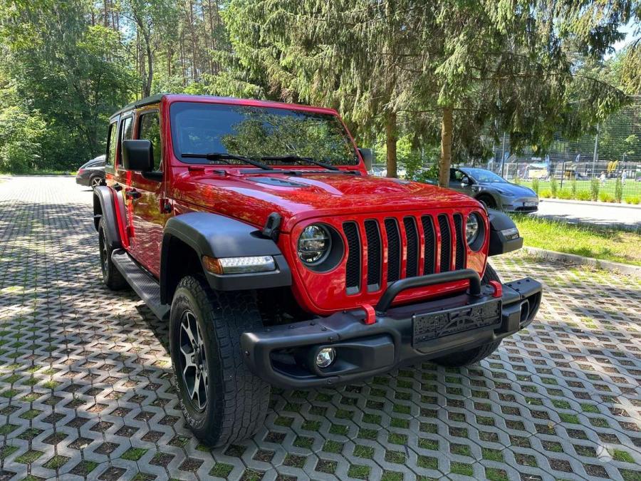 Sarkans Jeep Wrangler 2020 Viļņa, ar dzinēja tilpumu 2.00 L un nobraukumu 59 tūkst. km par 24900 €, foto 12 vietnē AUTOMOTO.COM.LV