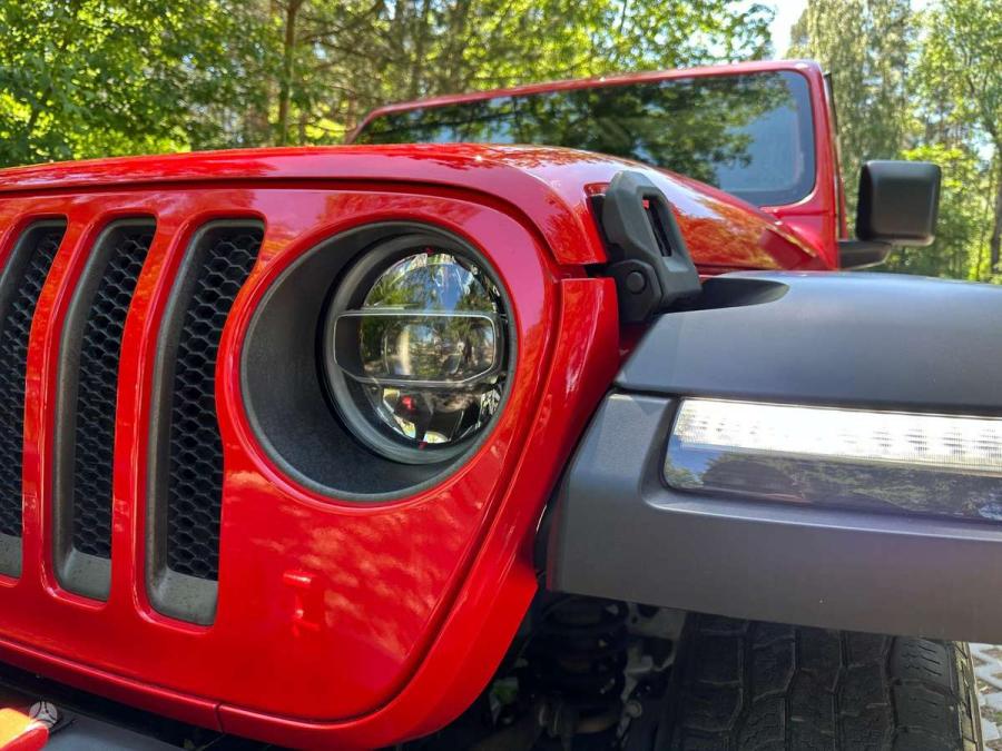 Sarkans Jeep Wrangler 2020 Viļņa, ar dzinēja tilpumu 2.00 L un nobraukumu 59 tūkst. km par 24900 €, foto 15 vietnē AUTOMOTO.COM.LV