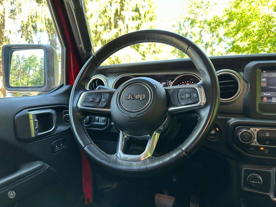 Sarkans Jeep Wrangler 2020 Viļņa, ar dzinēja tilpumu 2.00 L un nobraukumu 59 tūkst. km par 24900 €, foto 21 vietnē AUTOMOTO.COM.LV