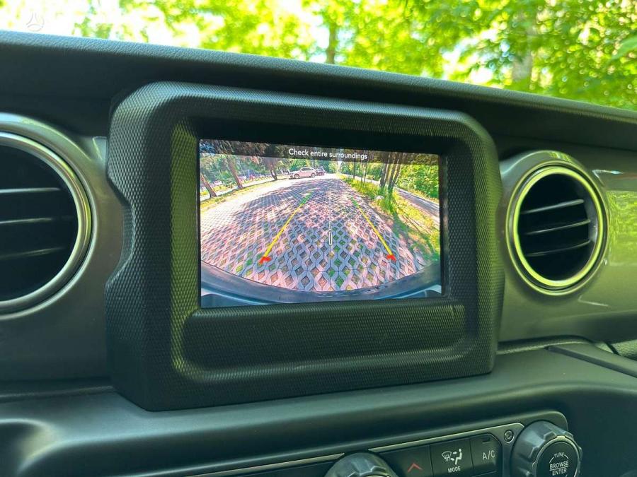 Sarkans Jeep Wrangler 2020 Viļņa, ar dzinēja tilpumu 2.00 L un nobraukumu 59 tūkst. km par 24900 €, foto 37 vietnē AUTOMOTO.COM.LV