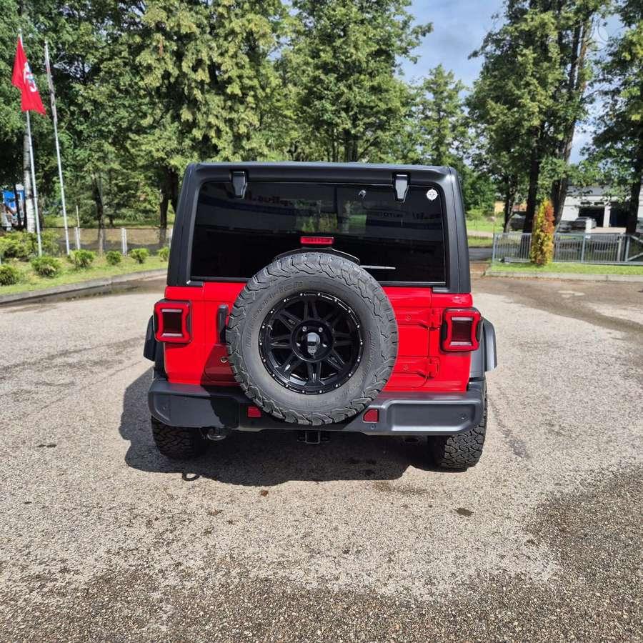 Red Jeep Wrangler 2020 in Kazlu Ruda, with an engine capacity of 3.60 L and mileage of 92 thousand km for 34900 €, photo 7 on AUTOMOTO.COM.LV