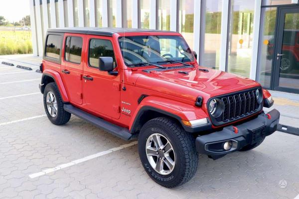Red Jeep Wrangler 2020 in Vilnius, with an engine capacity of 2.00 L and mileage of 94 thousand km for 28999 €, photo 4 on AUTOMOTO.COM.LV