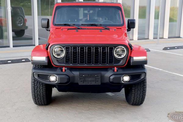 Red Jeep Wrangler 2020 in Vilnius, with an engine capacity of 2.00 L and mileage of 94 thousand km for 28999 €, photo 5 on AUTOMOTO.COM.LV