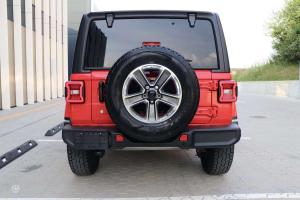 Sarkans Jeep Wrangler 2020 Viļņa, ar dzinēja tilpumu 2.00 L un nobraukumu 94 tūkst. km par 28999 €, foto 14 vietnē AUTOMOTO.COM.LV