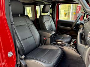 Sarkans Jeep Wrangler 2020 Viļņa, ar dzinēja tilpumu 2.00 L un nobraukumu 94 tūkst. km par 28999 €, foto 18 vietnē AUTOMOTO.COM.LV
