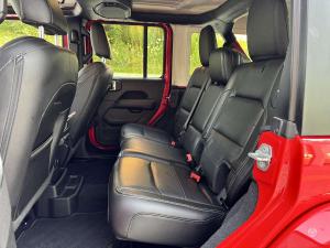 Sarkans Jeep Wrangler 2020 Viļņa, ar dzinēja tilpumu 2.00 L un nobraukumu 94 tūkst. km par 28999 €, foto 20 vietnē AUTOMOTO.COM.LV