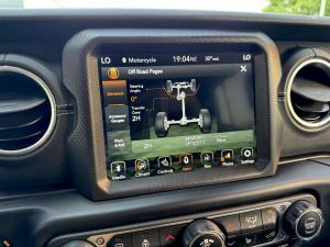 Sarkans Jeep Wrangler 2020 Viļņa, ar dzinēja tilpumu 2.00 L un nobraukumu 94 tūkst. km par 28999 €, foto 27 vietnē AUTOMOTO.COM.LV